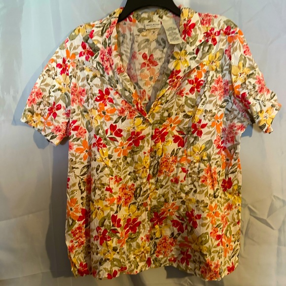 White Stag | Tops | White Stag Floral Print With Embroidered Accents | Poshmark